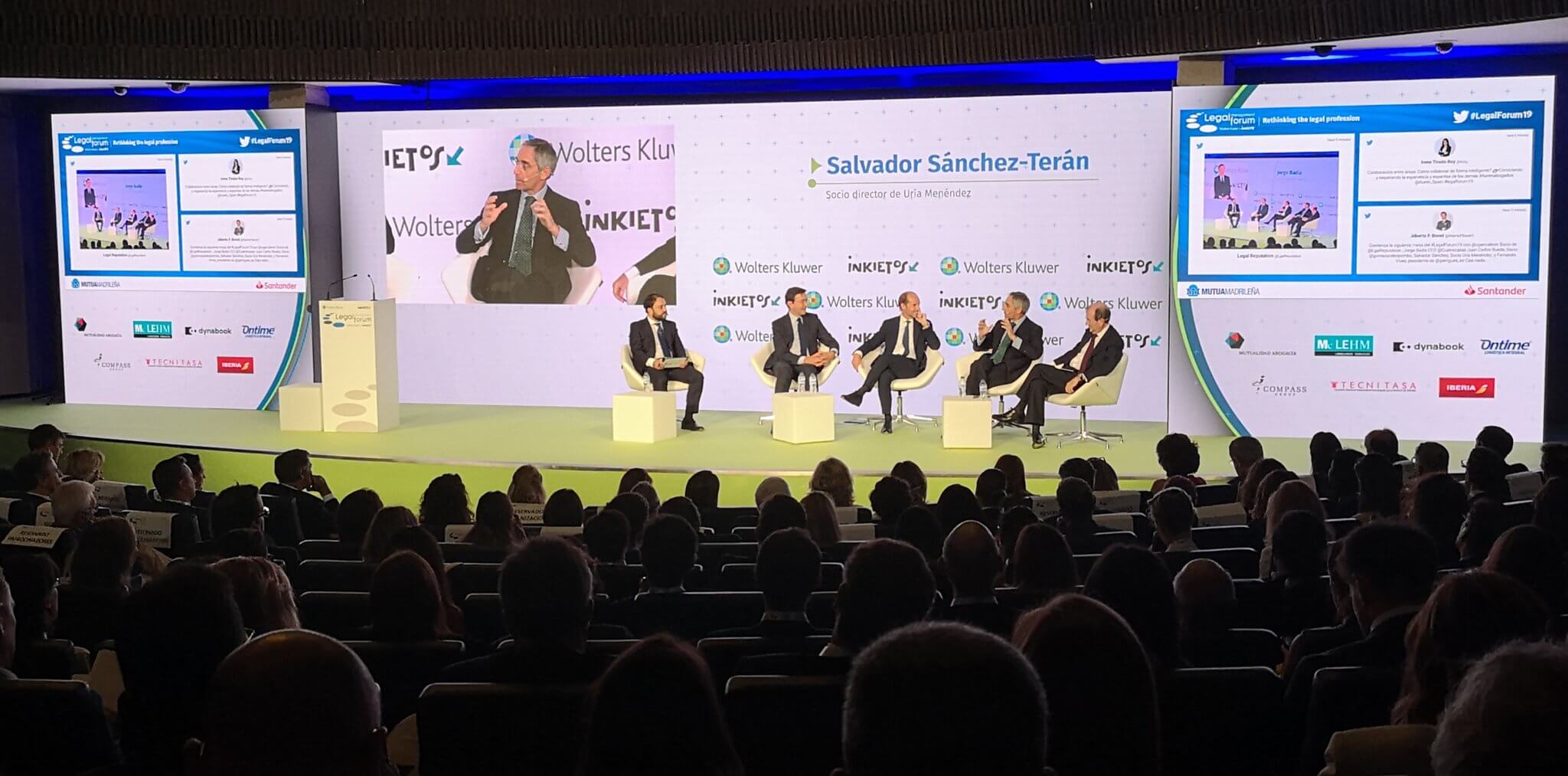 Social Media Walls for events - Start engaging with your audience